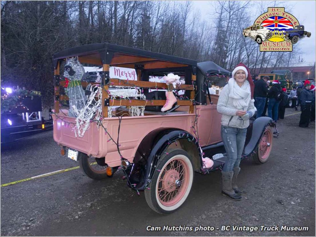 2019 Cloverdale Surrey Santa Parade of Lights – BC Vintage Truck Museum